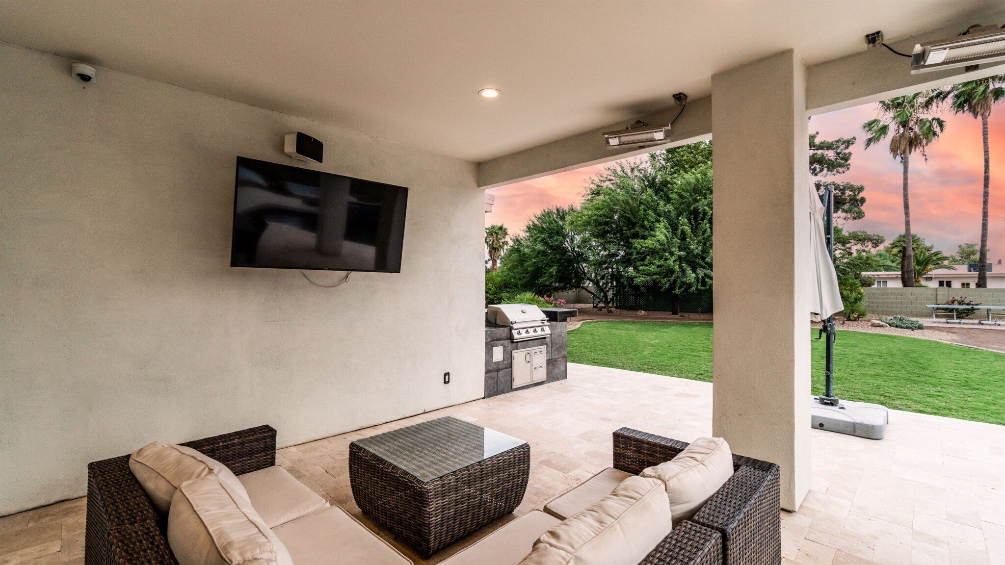 Resort Yard w/ Pickleball & Salt Water Pool! - Modern Retreats